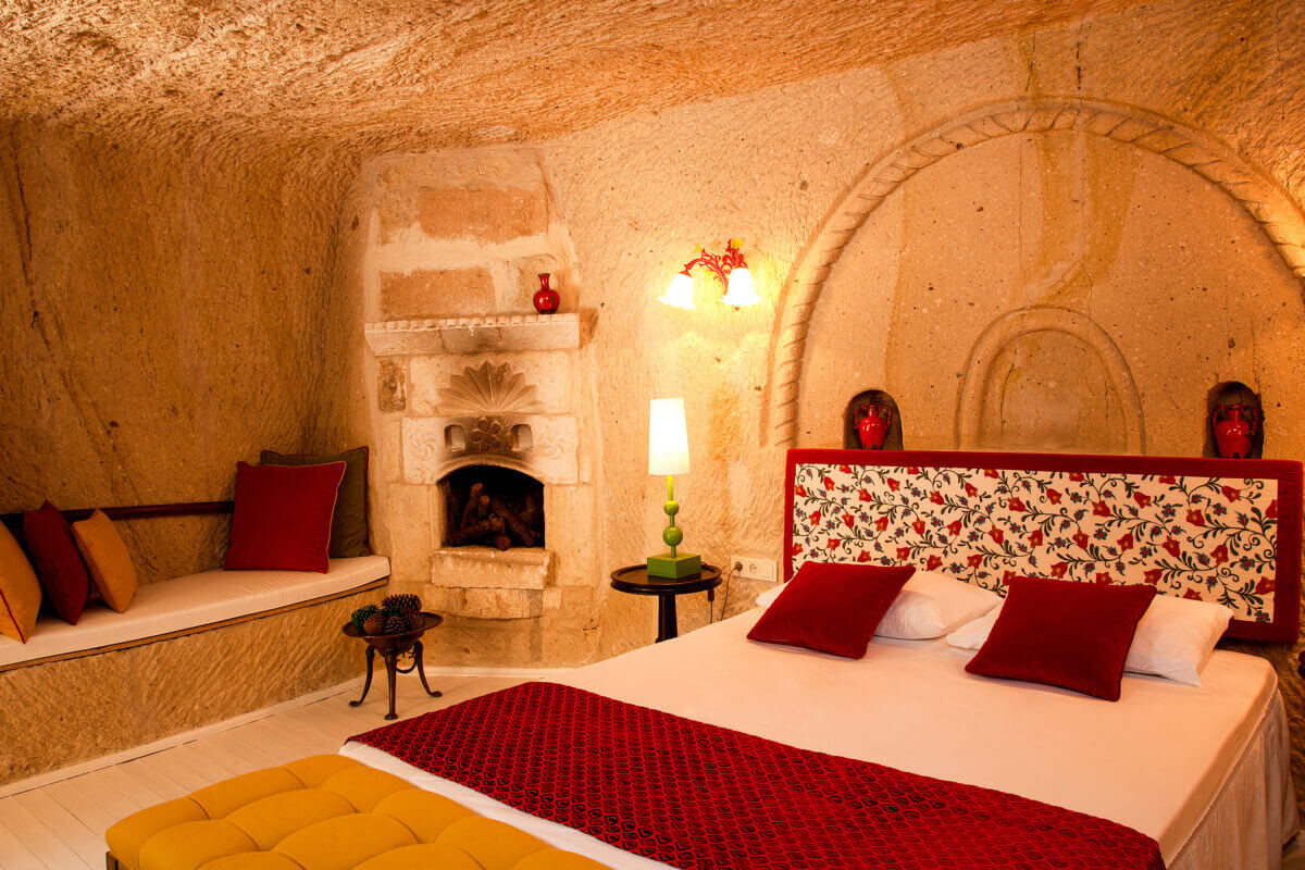 Experience Nature's Warm Embrace in Our Standard Cave Rooms - Hezen ...